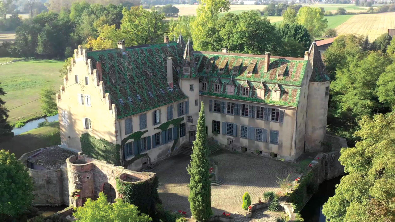 Osthouse - Le château, bijou des Zorn de Bulach - Maxi Flash - Obernai ...